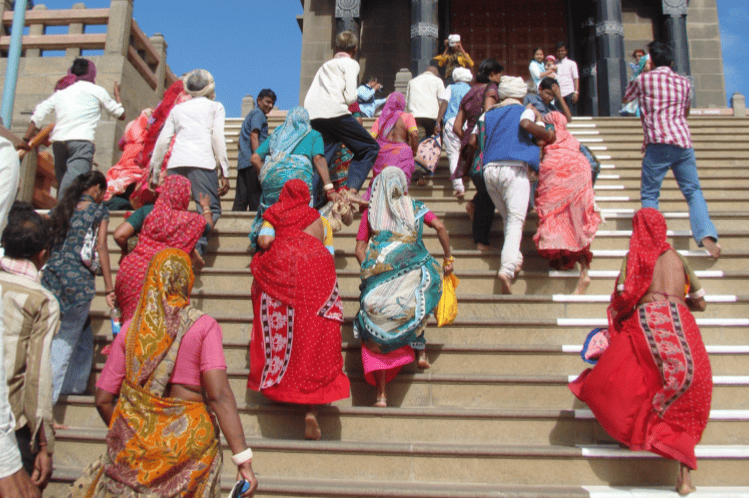 The Colors of India: Why Indian Fashion is a Cultural Icon - The Trip ...